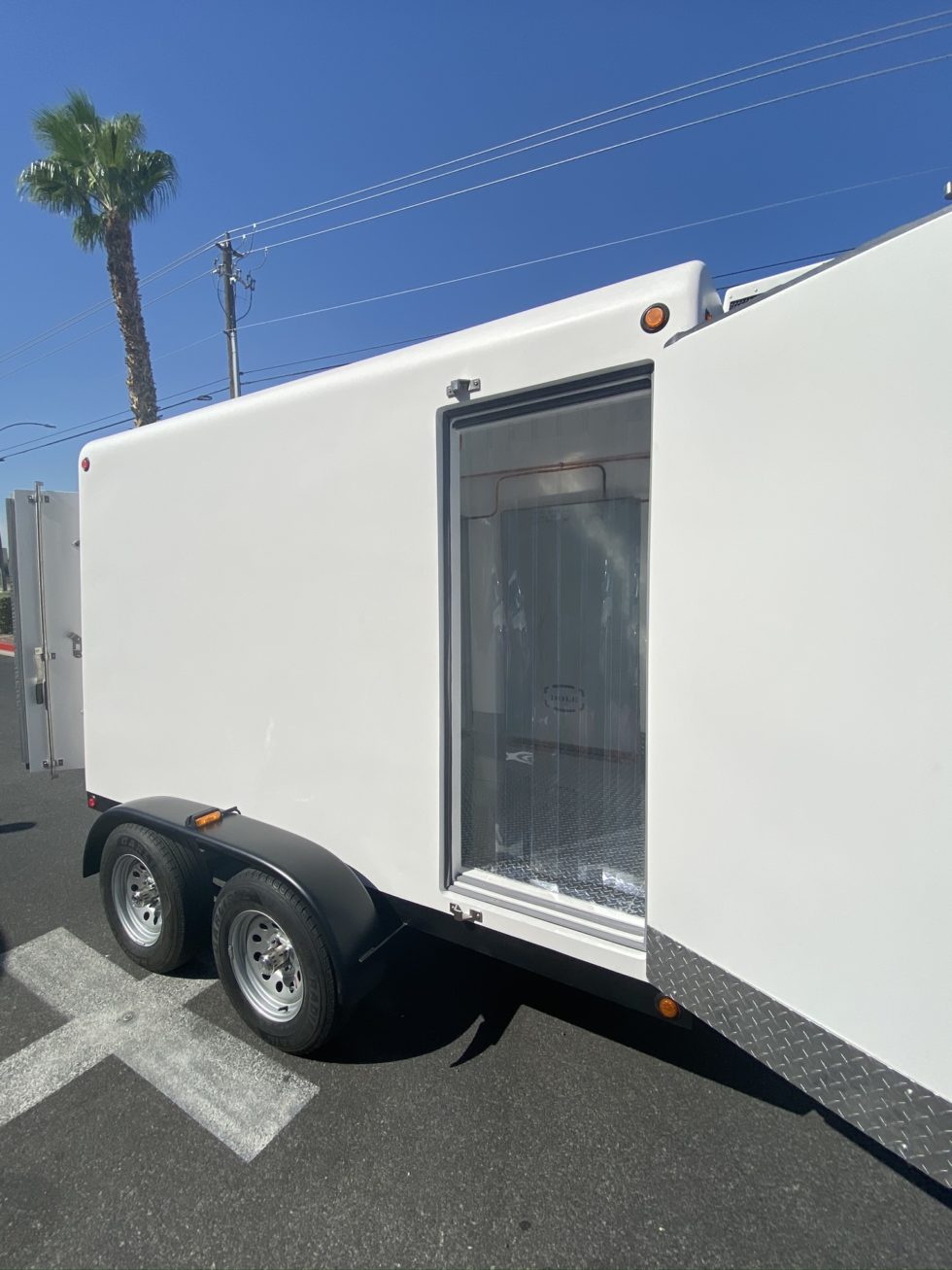 11' Trailer | E-Z Tow Self-Contained Trailers | Jack Frost Freezers