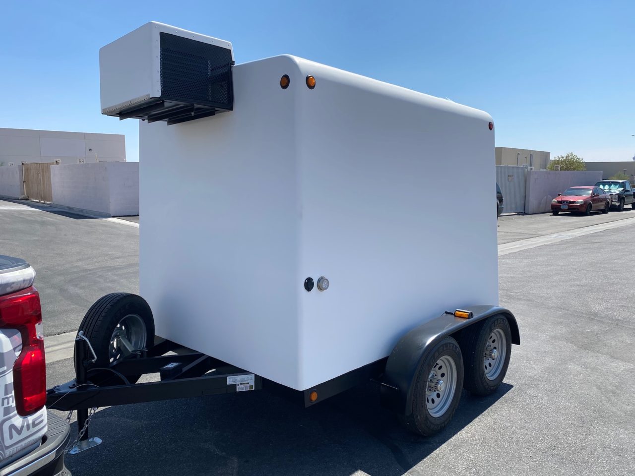 8' Trailer | E-Z Tow Self-Contained Trailer | Jack Frost Freezers